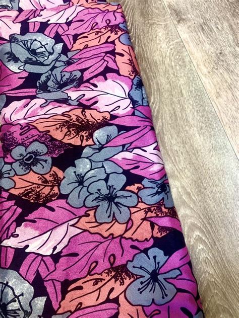 Тканина атлас — ціна 50 грн у каталозі Тканини Купити товари для спорту за доступною ціною на