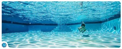 شفاف کردن آب استخر چگونه است؟ مراحل شفاف کردن آب استخر اسمارت پول