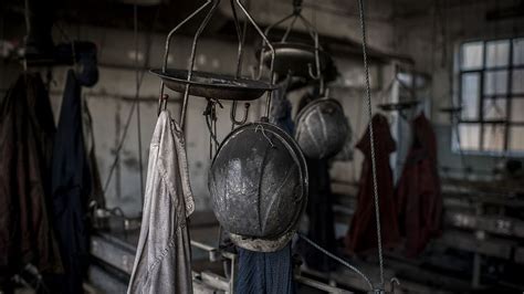 Извадиха телата на всичките 9 загинали при инцидента в руска мина Новини бг