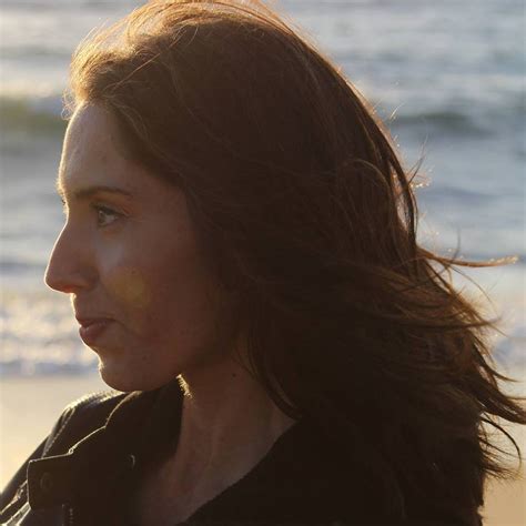 Shannon Hurley Happiness Is A Warm Song Rock Cabeça