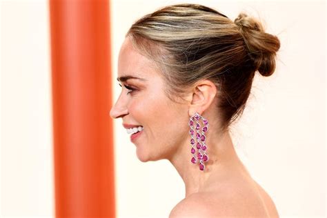 Emily Blunts Hair Makeup And Nails Beauty Look From The 2023 Oscars