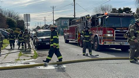 Firefighters Respond To Midday Apartment Fire On California Street In