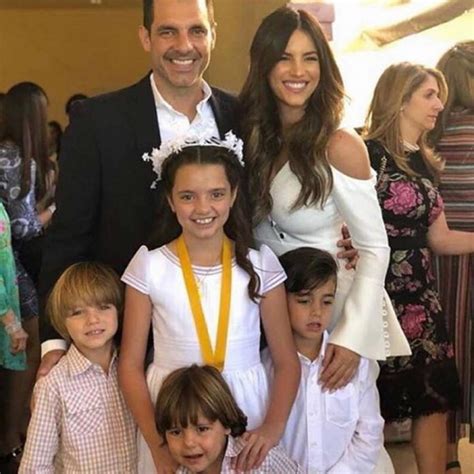 Gaby Espino Y Cristóbal Lander Se Reunieron Para La Comunión De Su Hija