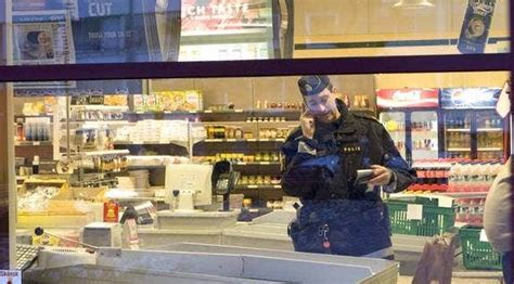 Sex Pojkar Greps Efter Butiksrån Kvällsposten