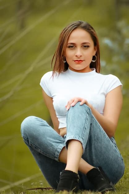 Premium Photo Female Model