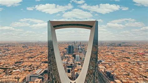ملخص الصباح المالي صندوق الاستثمارات العامة يبيع ثقة إلى إلم 7203
