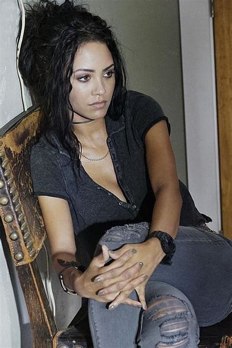 Photo De Tristin Mays Macgyver 2016 Photo Tristin Mays Photo 91