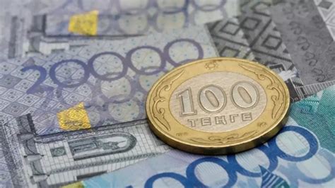 Курс тенге заметно понизился