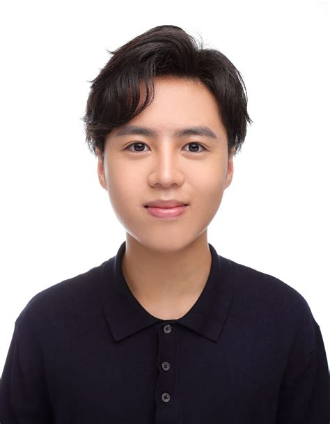 Eric Huang Medium