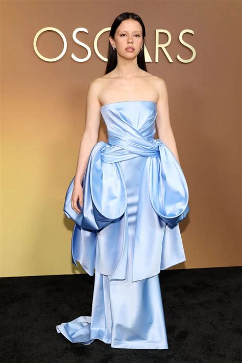 Mia Goth Dazzles Wore Sculptural Blue Satin Dior Gown At The 2025 Governors Awards Fashion Sizzle