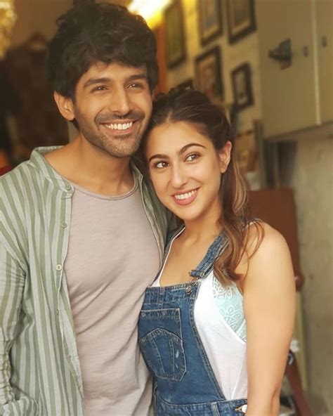 Follow Me S M Uddin ♻️♻️♻️ Bollywood Stars Couples Costumes