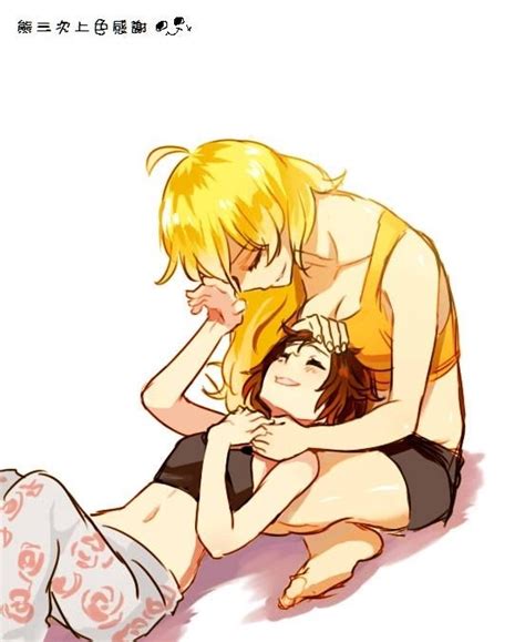 Babely Love Yang Cuddling Ruby MID R RWBY