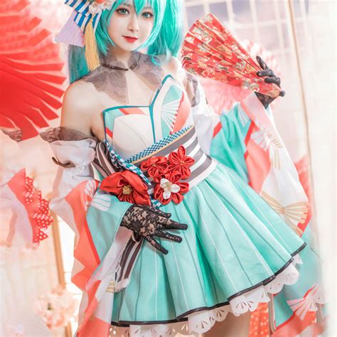Hatsune Miku Cosplay Outfits