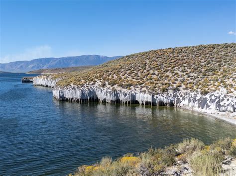 Crowley Lake Columns Kabinet Kuriozit
