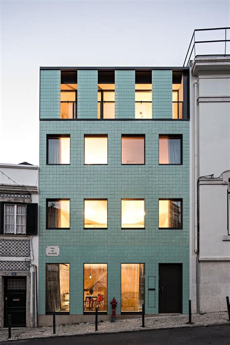 A New Textured Take On The Traditional Ceramic Tile Façade Facade