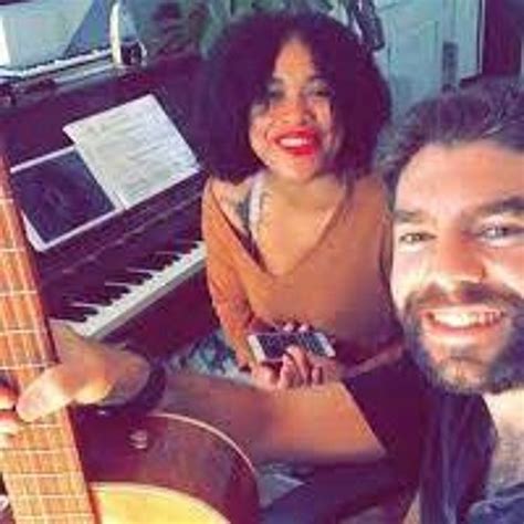 Stream Entrevue Dee Hernandez By Sommet Fm Listen Online For Free On Soundcloud