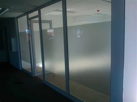 Поставяне на Фолио за Прозорци Vipreklama