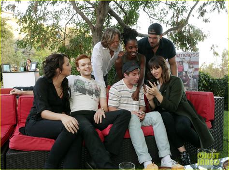 Emmy Rossum And Shameless Cast Watch Season 7 Premiere At William H