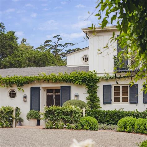 Drew Barrymores Former Home A California Ranch Style Dream