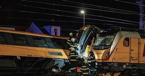 체코서 고속열차·화물열차 정면충돌최소 4명 사망종합