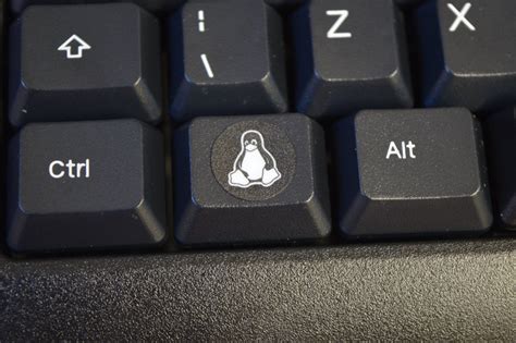 Linux Tux Circle Keyboard Sticker