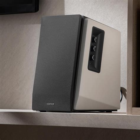 Customer Reviews Edifier R1700bt 4 66 Watt Powered Bookshelf Speaker Pair White R1700bt