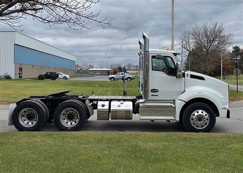 Kenworth T880