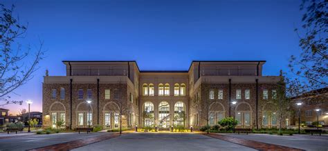 Texas Tech Universitys Academic Sciences Building — Bgk Architects