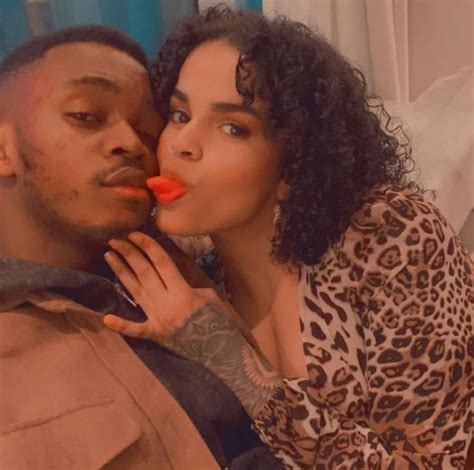 Get A Room Saudi Fugitive Rahaf Al Qunun Licks Her Boyfriends Lips In