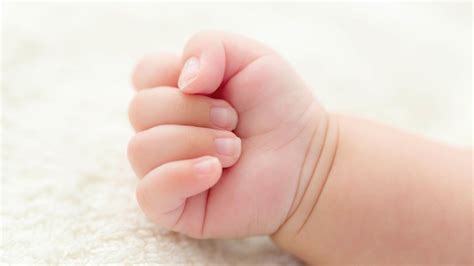 Un Centenar De Niñas Menores De 15 Años Son Madres En España Cada Año