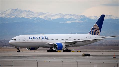 United Airlines plans to hire 15,000 workers by year-end - Hindustan Times