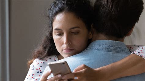 5 Mature Ways To Deal With Infidelity In Your Relationship Healthshots