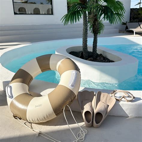 마이리틀타이거 지아지조 Open ⠀ 육동이들🐯 ⠀ 본격 여름이 찾아온 날씨🫠 무조건 바닷가나 Facebook