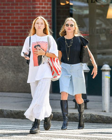 Kate And Lila Grace Moss Out And About In New York 09162022 Hawtcelebs