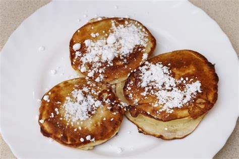 How To Make Apple Fritters. Step by Step, Tutorial Imagem de Stock - Imagem de dourado, torta ...