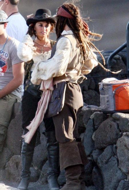 Pirates Of The Caribbean 4 Set Photos Penelope Cruz Johnny Depp