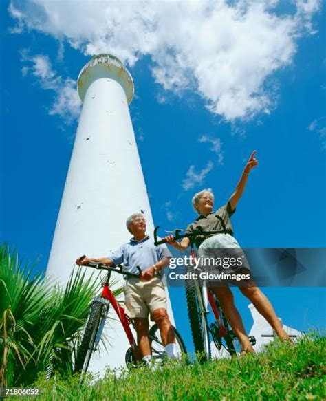 Bermuda Grass Images Photos And Premium High Res Pictures Getty Images