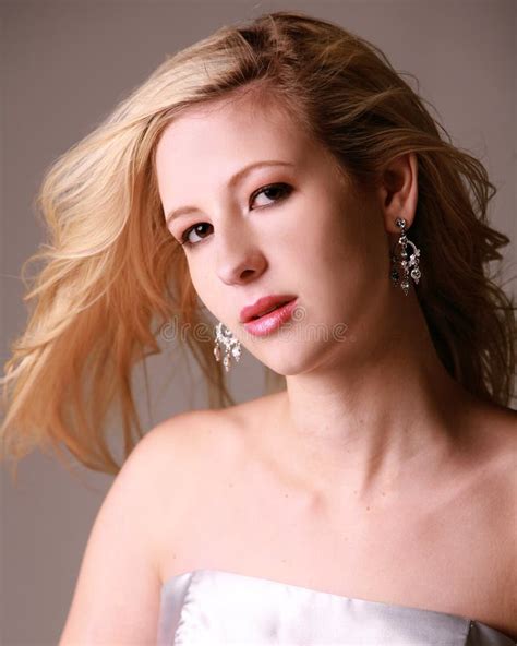 Bella Donna Bionda Immagine Stock Immagine Di Signora