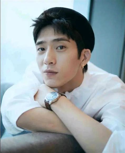 井柏然和刘雯领证啦！两人低调相恋6年，每次被拍都是恩爱模样