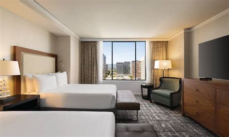 Rooms And Suites At Signia By Hilton Hotel In San Jose