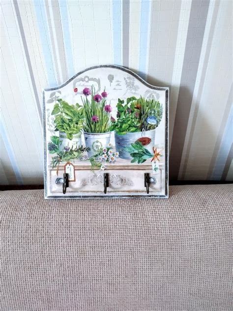 Вішалка — ціна 130 грн у каталозі Полиці Купити товари для дому та побуту за доступною ціною на