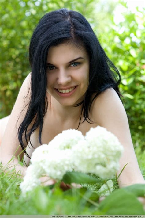 Belle A Nude In 12 Photos From Met Art