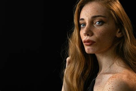 Fanvueは合法か？レビューとユーザー体験の詳細調査