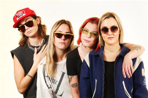 The Beaches Band Show Off Springs Hottest Sunglasses Trends