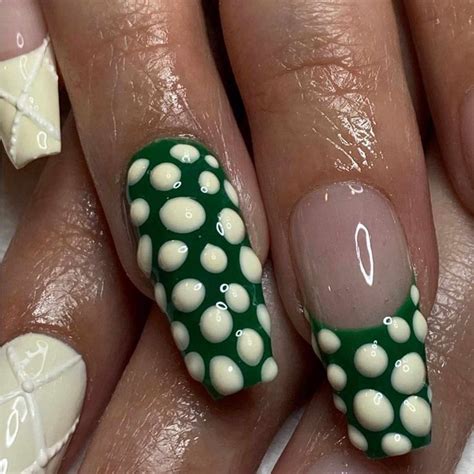 25 Dark Green Nail Ideas For An Envy Inducing Mani Green Nails Dark