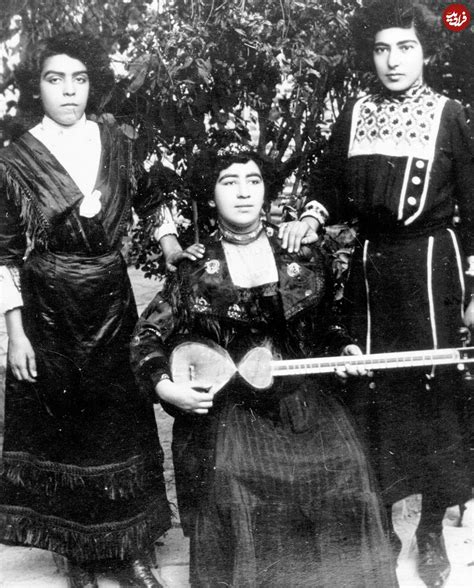 عکس‌های دیده نشده از زنان مطرب در دوران قاجار