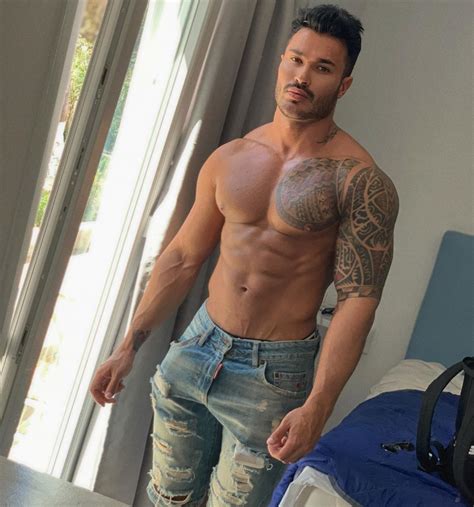 Sexy Famous Men With Tattoos