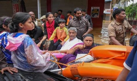 Maharashtra Sex Workers Donate Rs 21000 For Kerala Flood Victims To