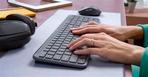 Logitech Introduces The Signature Slim Combo K Prioritizing Affordability And Productivity