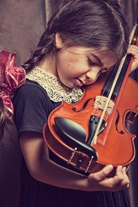 عکس دختر با ویولن برای پروفایل
